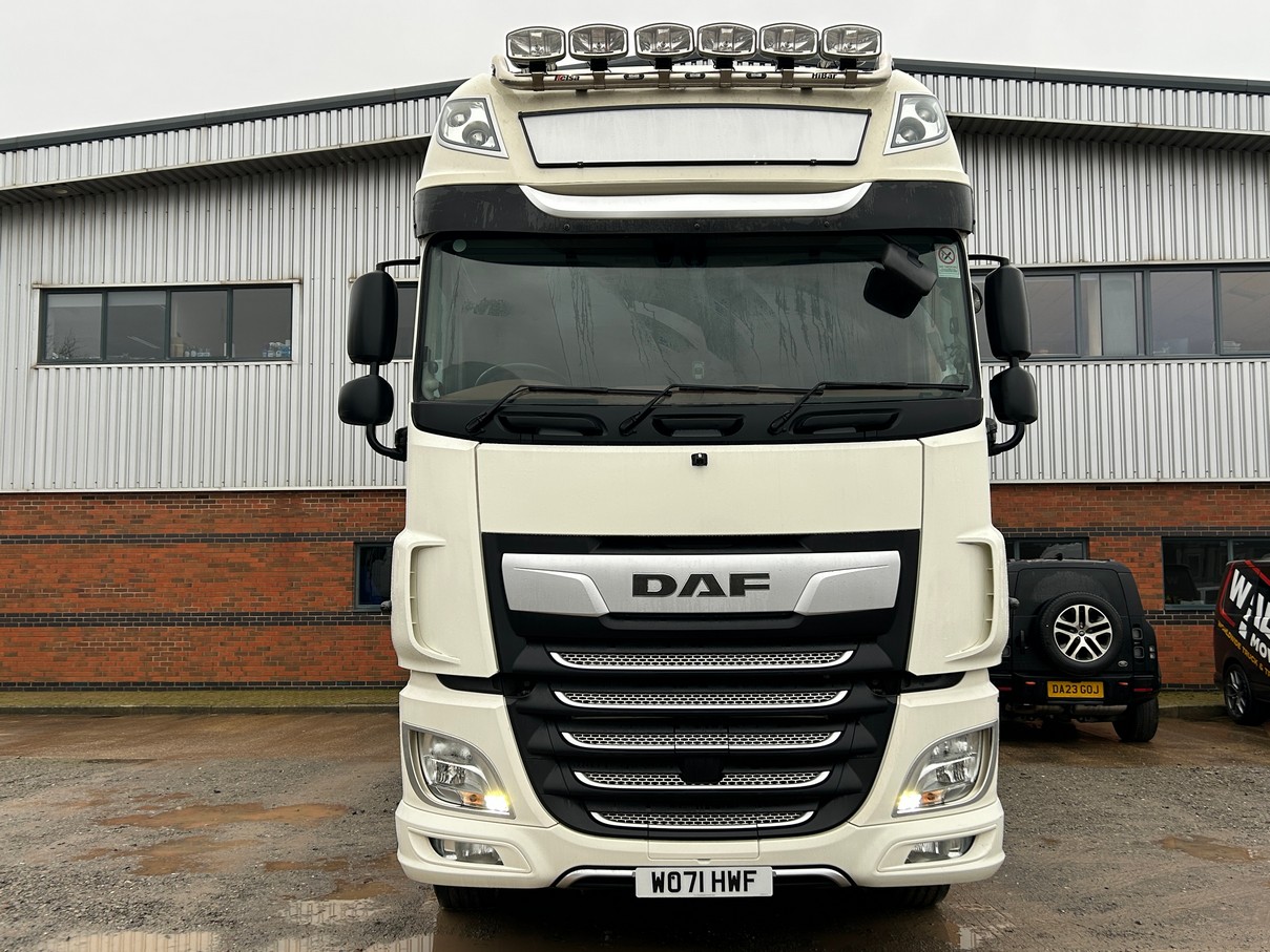 DAF FTG XF530 SUPER SPACE 6X2 TRACTOR UNIT 2022 - WO71 HWF - Fleetex